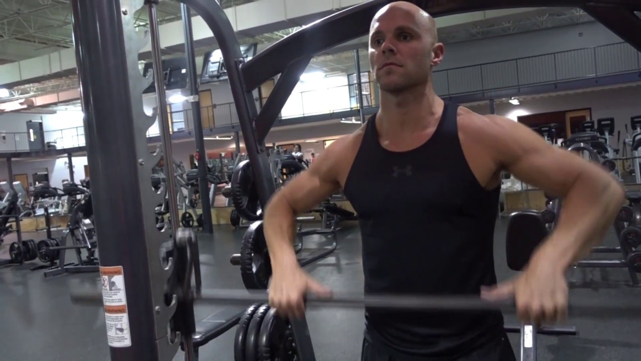 SMITH MACHINE UPRIGHT ROW - YouTube