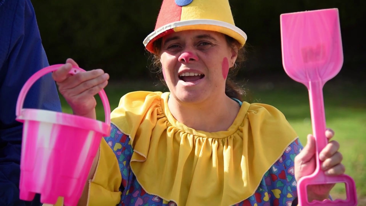 TINKER THE CLOWN GOES QUACKERS WITH MICK CASEY - YouTube