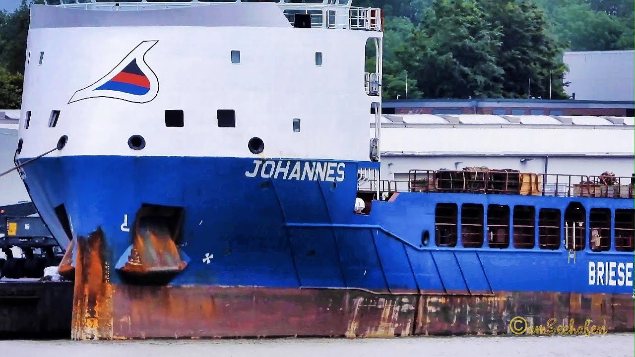 Frachtschiff JOHANNES KüMo Emder Nordkai EPAS Emden cargo freighter ...