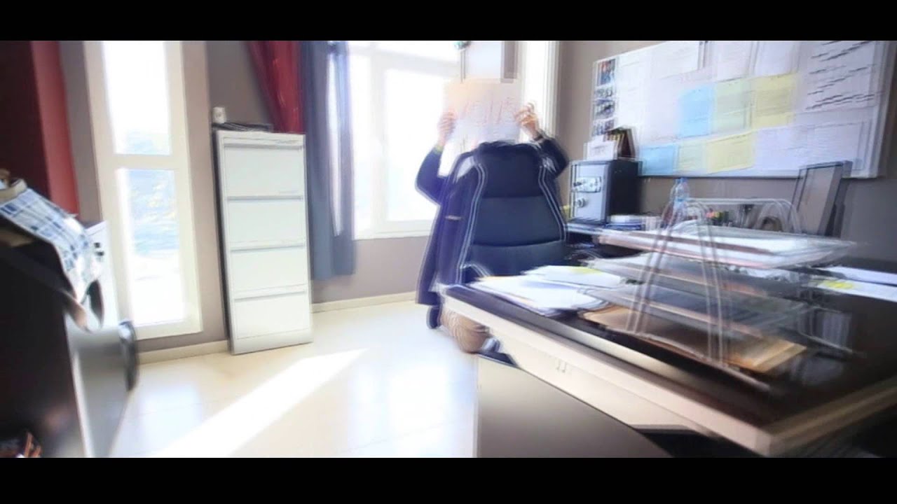 HEM Tanger vous souhaite Joyeuse année 2014 - YouTube