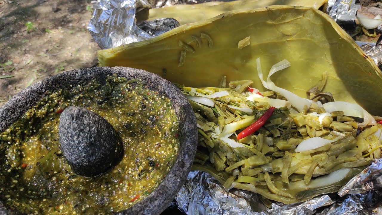 Deliciosa comida en el rancho ( Penca Rellena ) - La Yoya Cocina - YouTube