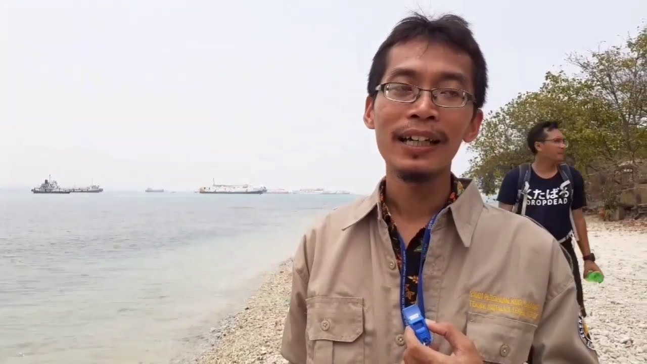 Wisata Pulo Kecil Merak - YouTube