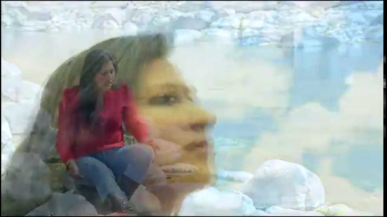 MARIA ISABEL CARRILLO - TEMA: CLAVELITO (VIDEO PROMO) - YouTube