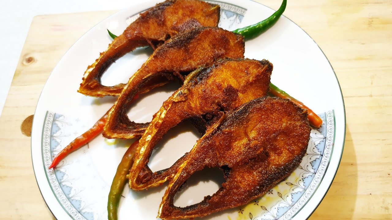 ইলিশ ভাজা | Hilsa Fry Recipe | দারুণ স্বাদের ইলিশ মাছ ভাজা - YouTube