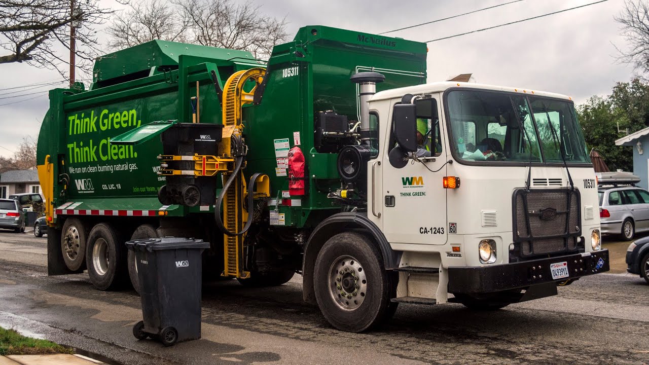 Autocar ACX - McNeilus ZR Garbage Truck - YouTube