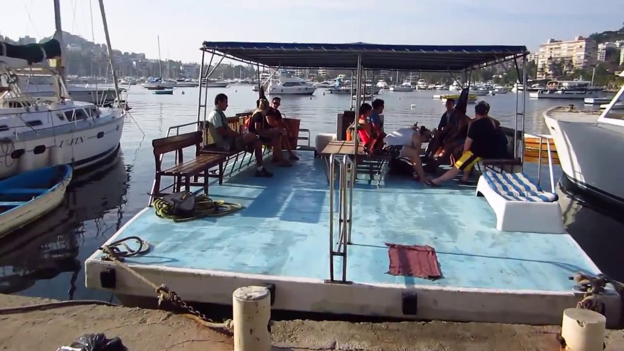 Contiki Mexican Fiesta: Acapulco Scuba Diving - YouTube