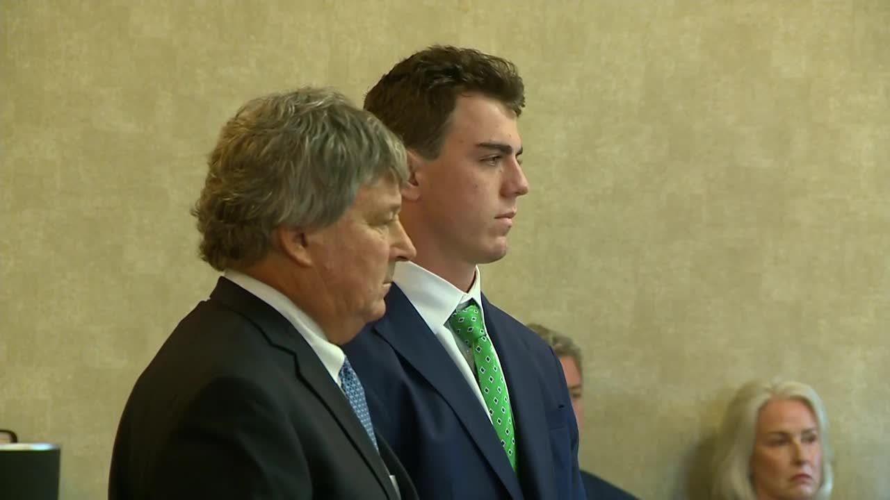 Man pleads not guilty in fatal Cape Cod boat crash - YouTube