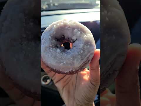 *NEW* DUNKIN PINK VELVET MACCHIATO & RED VELVET DONUT #shorts - YouTube