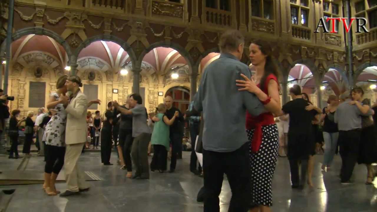 Reportage Tango Argentin à la vieille bourse Lille --DIRECT NEWS-- - YouTube