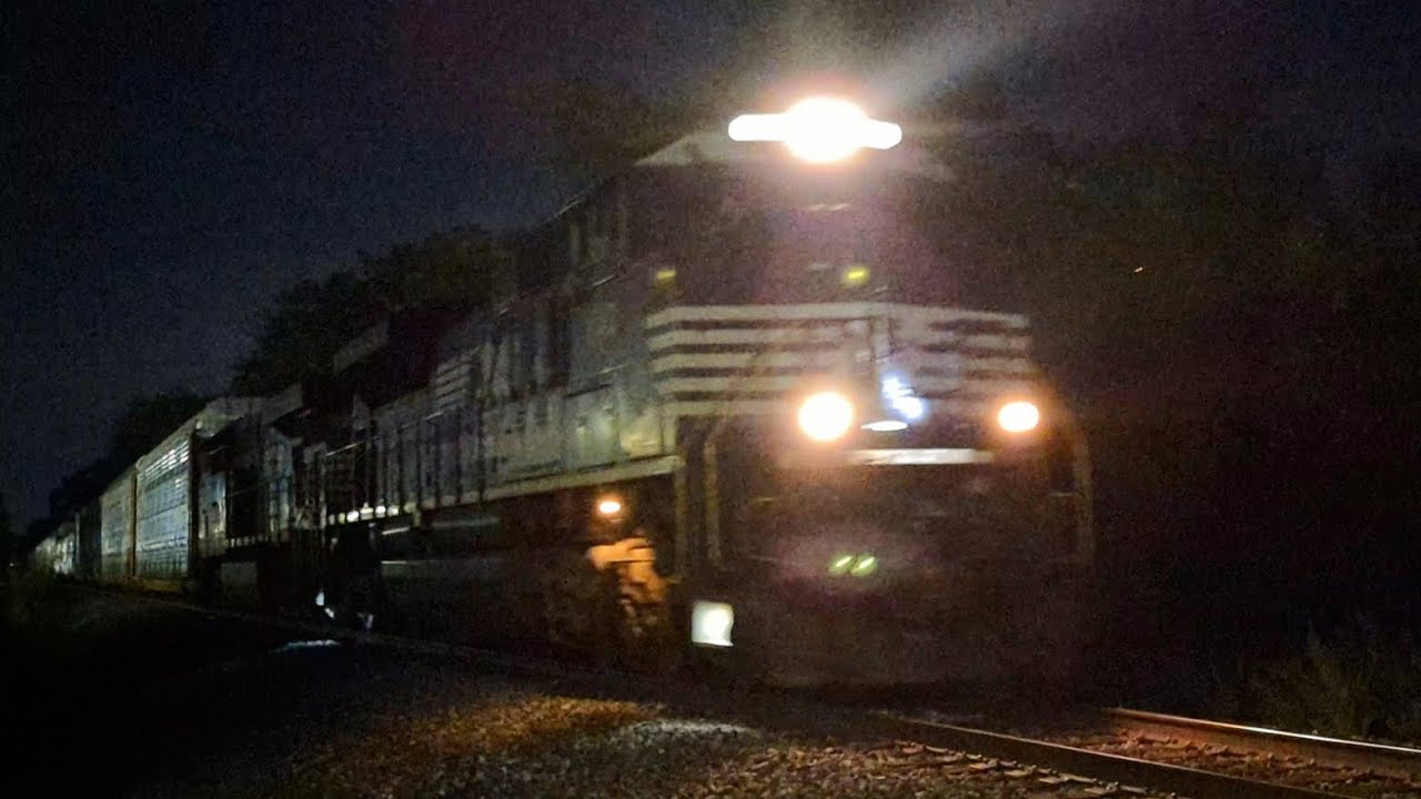 NS 112 Flys Thru O'Fallon, MO With NS 1140 In The Lead And Hornshow ...