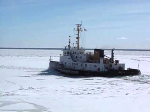 Small ice breaker - YouTube