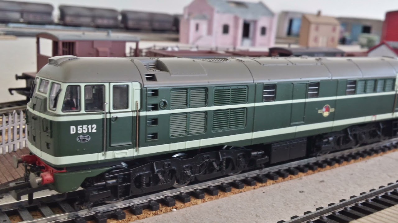 Hornby R2420 BR Class 31 Locomotive No. D5512 DCC Ready H332167 - YouTube