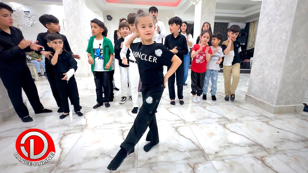 Tik Tokun marağ mənbəyi olan Balaca qız İran Mahnisi İlə Trend oldu 😍 ...