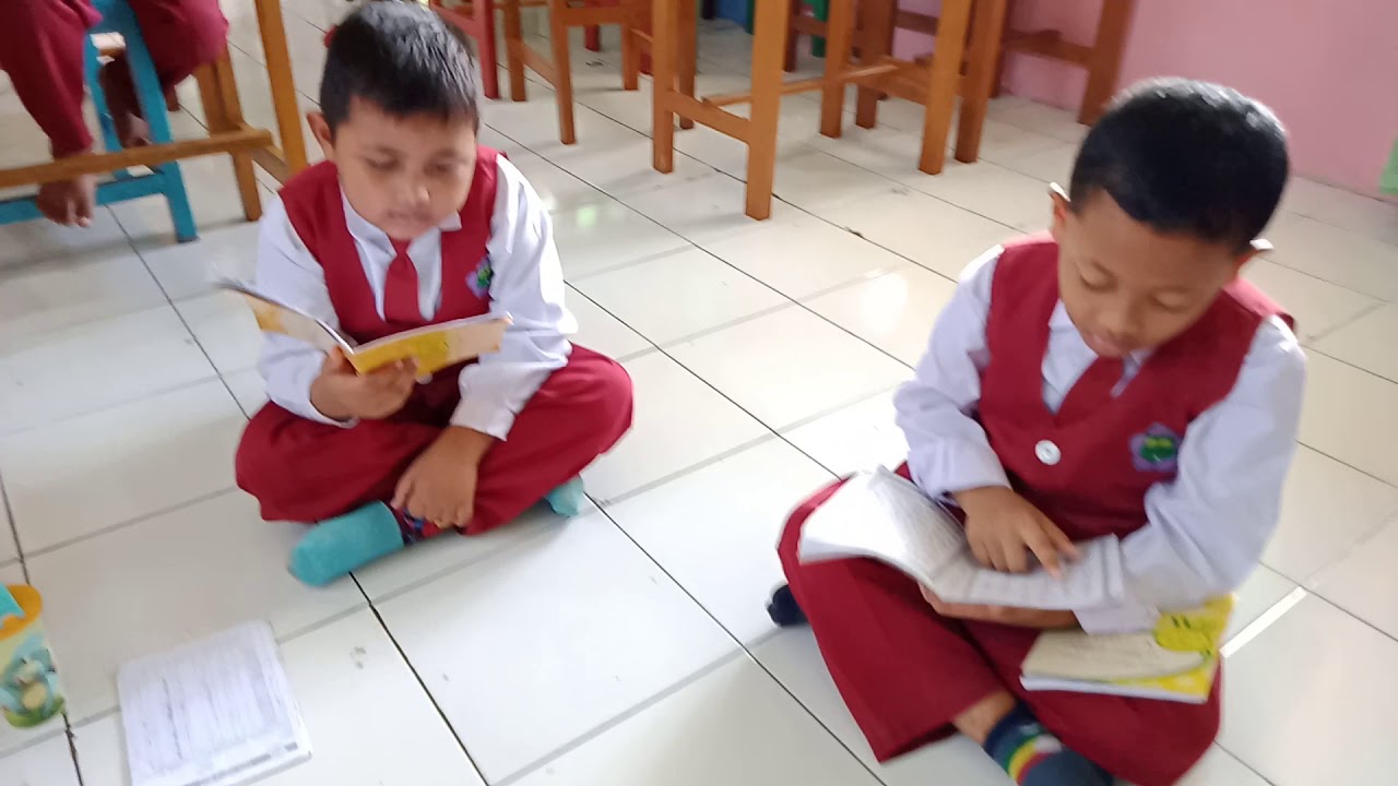 Sd Plus Putra Permata mengaji Ummy Jilid 2 kelas 1A - YouTube