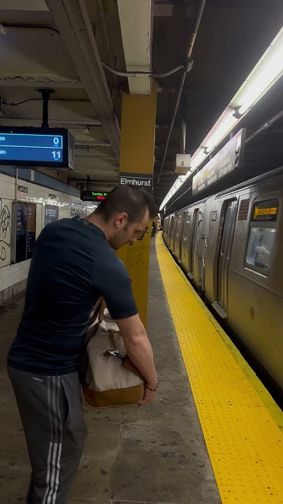 Manhattan bound R160A-1 M arriving at Elmhurst Av - YouTube