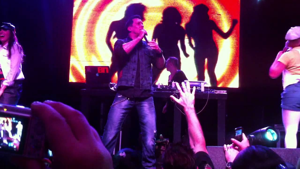 Noel - The Question live in São Paulo, 2013 - YouTube