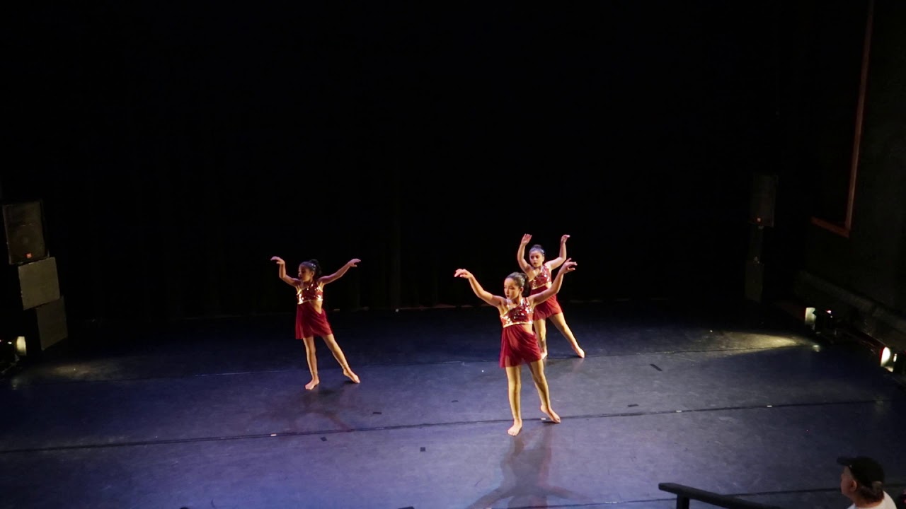 Dance to Young and Beautiful by Lana del Rey - YouTube