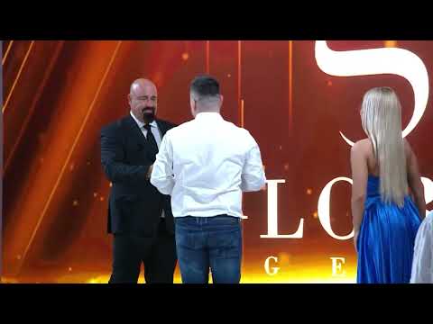 GLORIA AGENCY wins the BEST PREMIUM CAM STUDIO award!