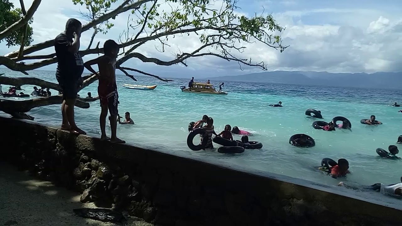 Pantai liang ambon - YouTube