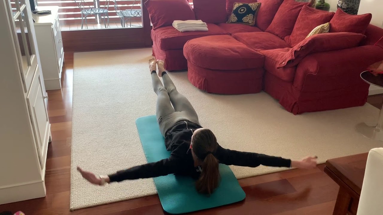 ES104 - Circle Roll - YouTube