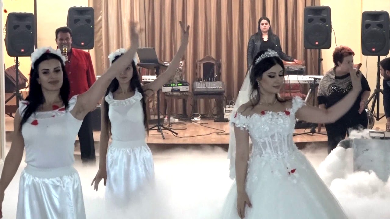 Armenian Wedding Dance - YouTube