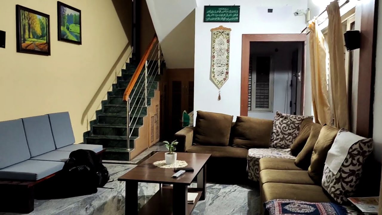 A Prime location 40 x 60 8 yrs old triplex House for sale at fully ...