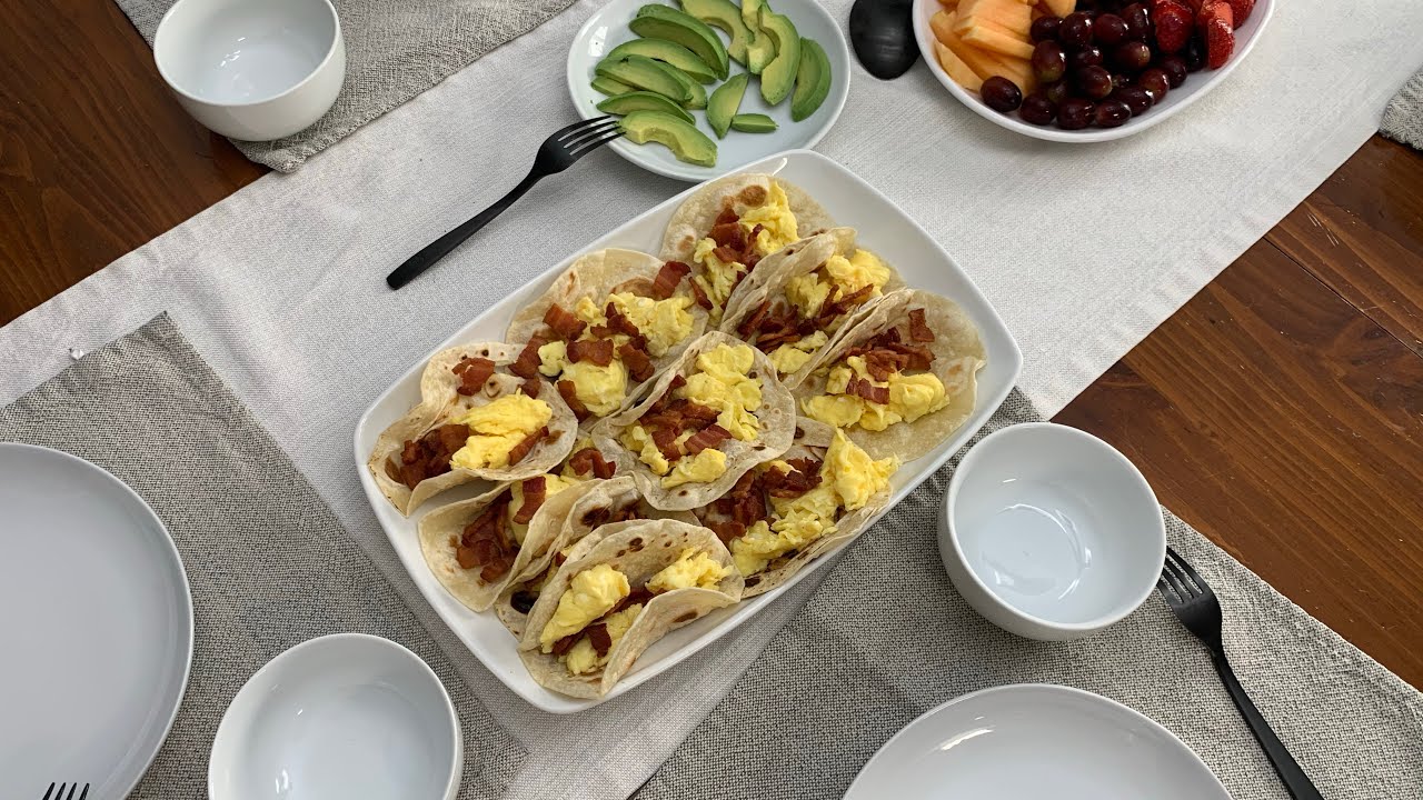 Desayuno fácil// Tacos con Huevo y tocino 🥓🥚 - YouTube