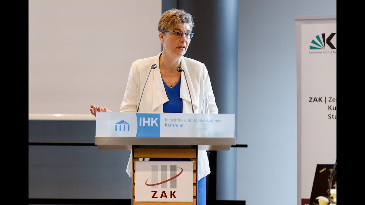 The digitalisation of human trafficking (Prof. Dr. Mirjam van Reisen ...