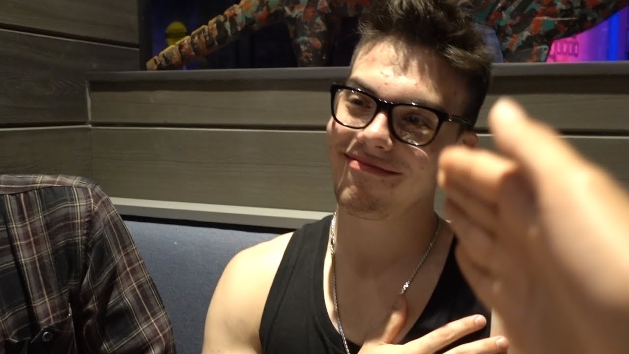 Meeting FaZe Adapt ft. LimitlessEXP, Logan Paul, Durte Dom, Robby ...