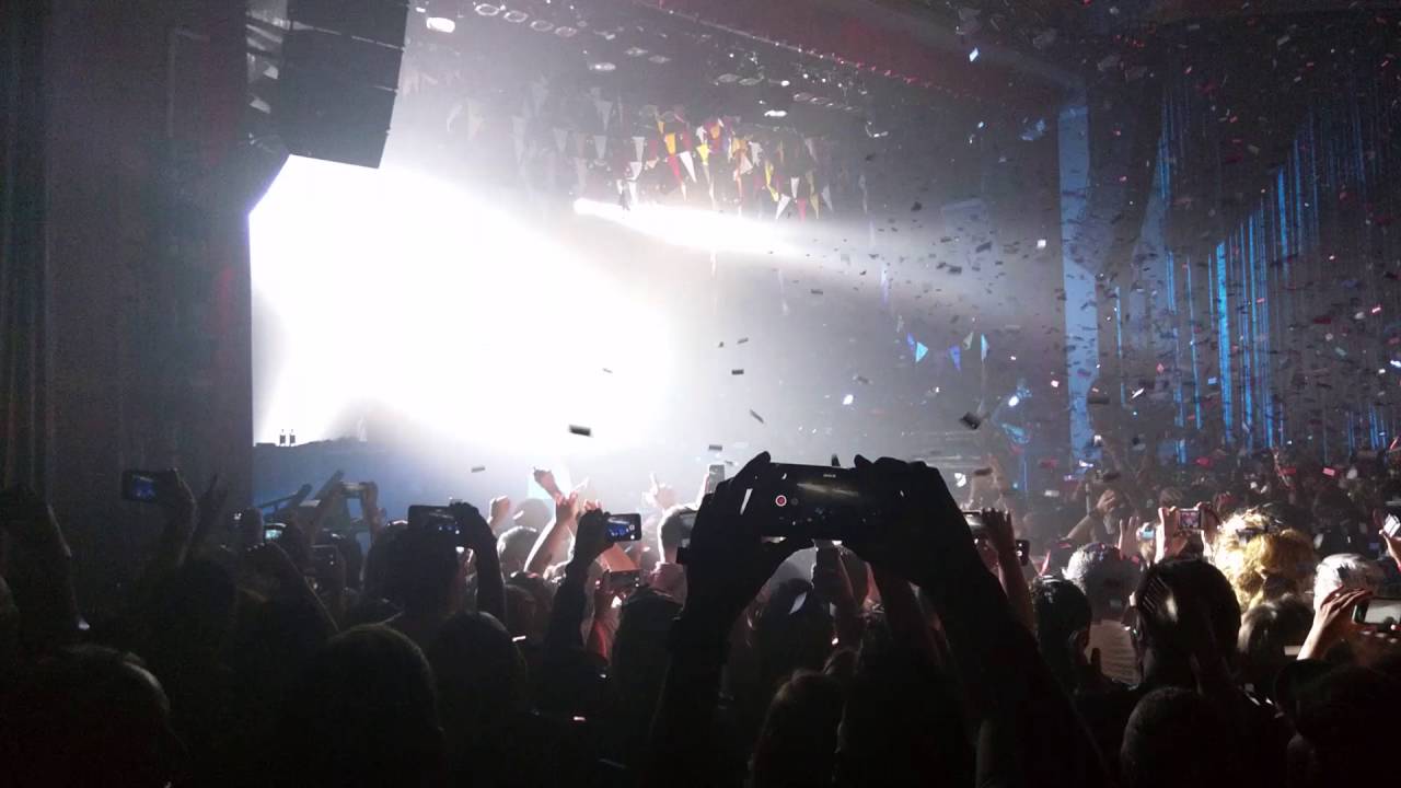 The Killers - Sam's Town Decennial Celebration - Intro - YouTube