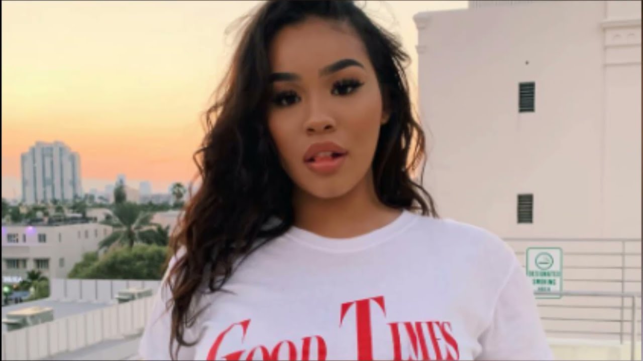 Insta Quen Yelena's Fashion, Bio, Curvy Outfit, Instagram Star, Brand ...