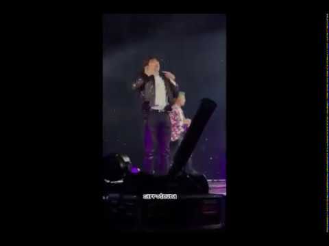 JUNGKOOK HIP THRUSTS IN BAEPSAE | BTS in Paris DAY 2
