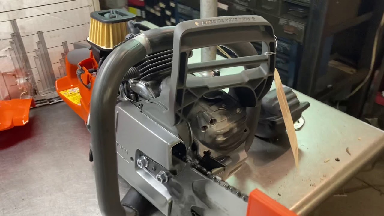 West Coast Muscle Saws Husqvarna 572 Exhaust - YouTube