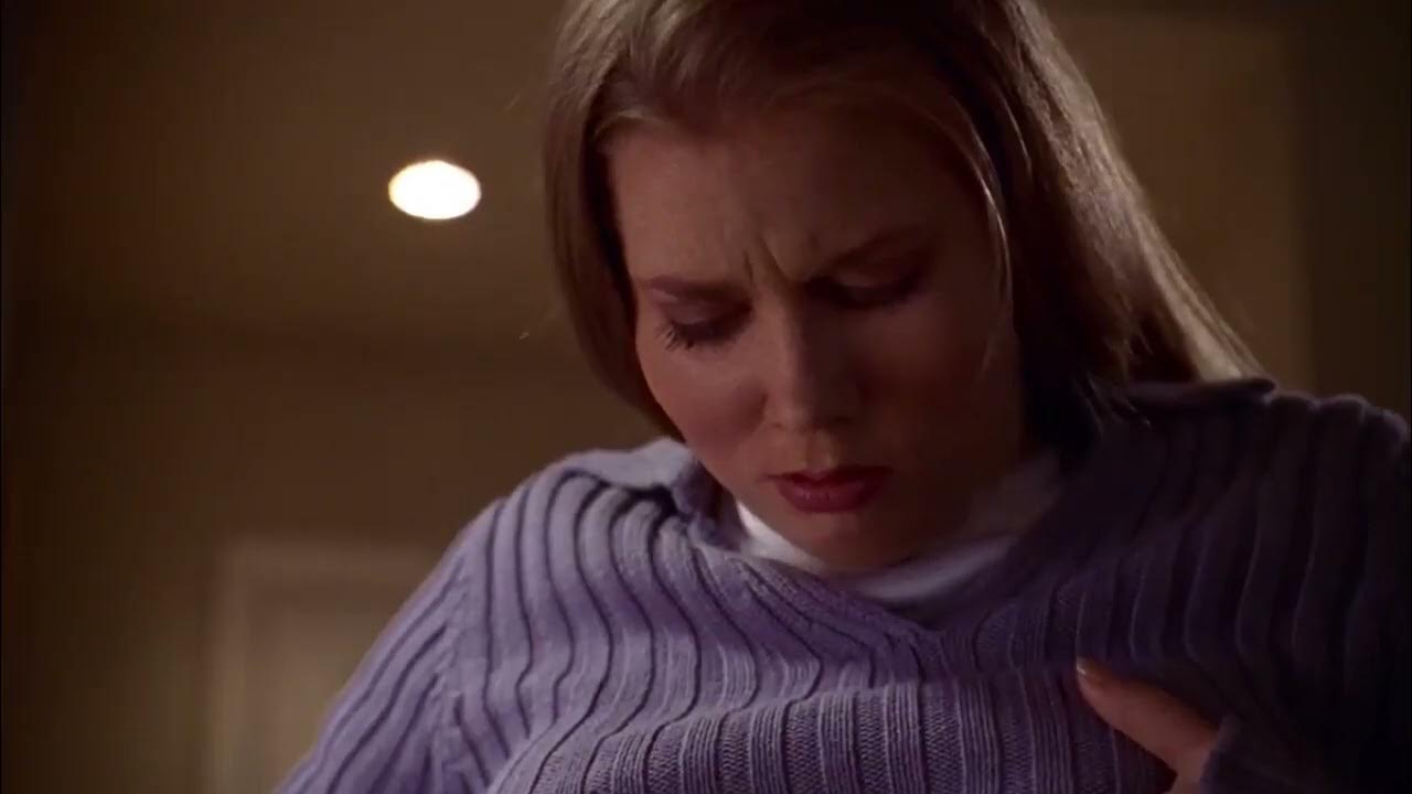 Smallville - Jodi Melville's stomach growl 1 - YouTube