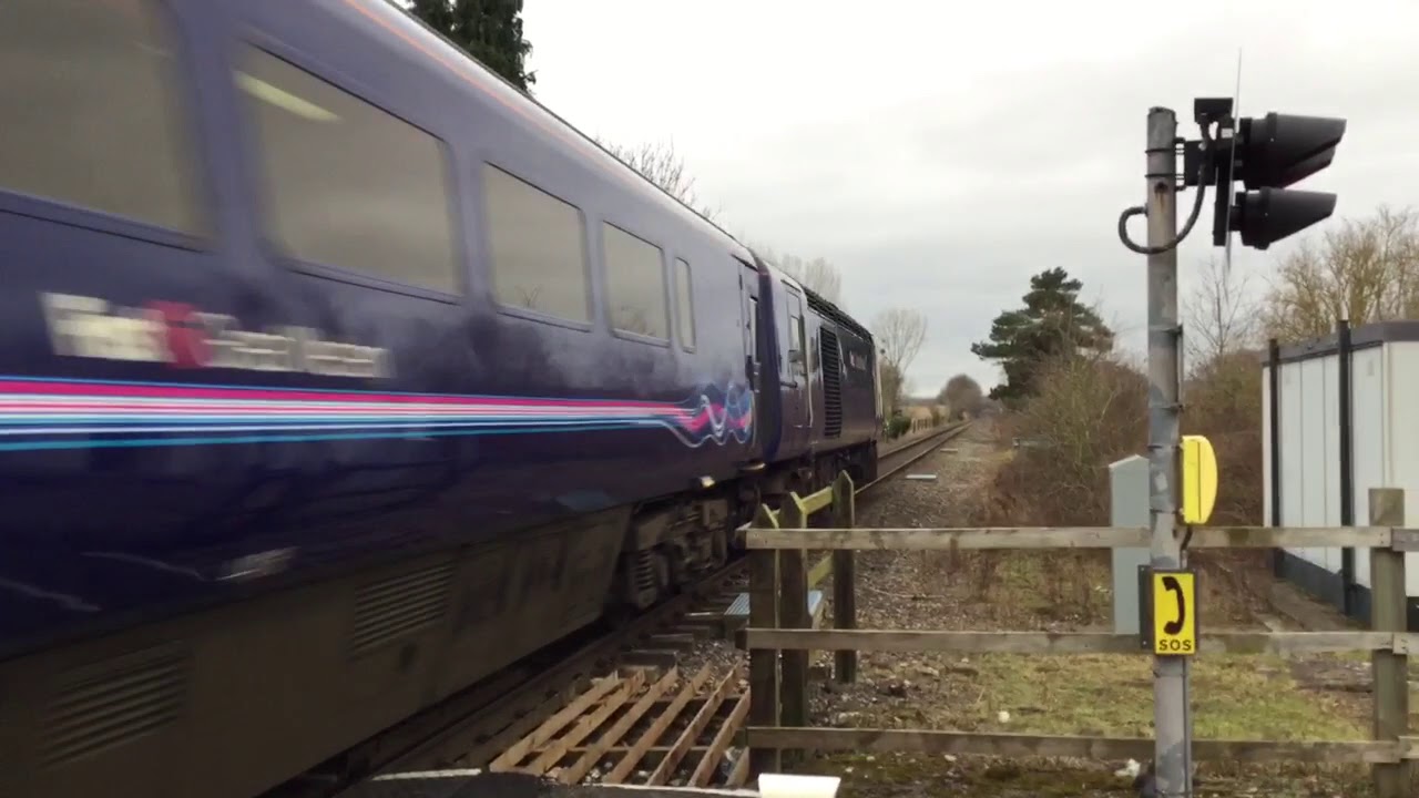 Stoke Edith Level Crossing (Herefordshire) Sunday 18.02.2018 - YouTube