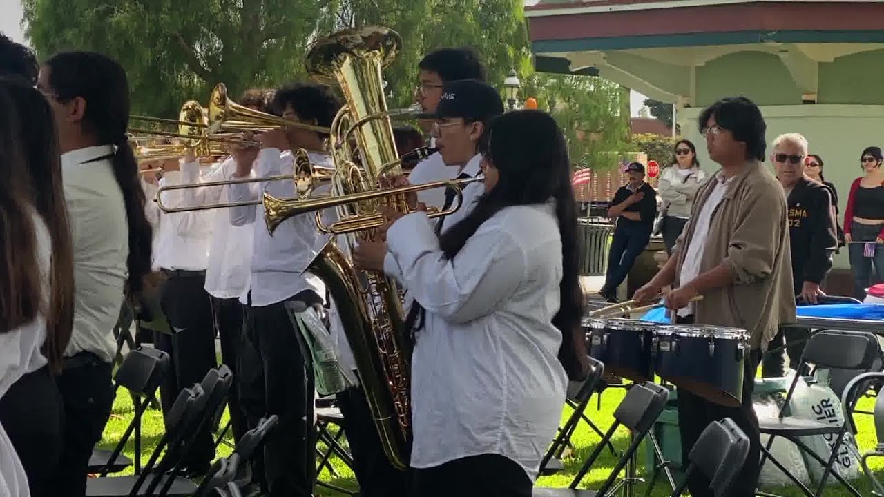 People of all ages took part in Oxnard’s Veterans Day Ceremony - YouTube