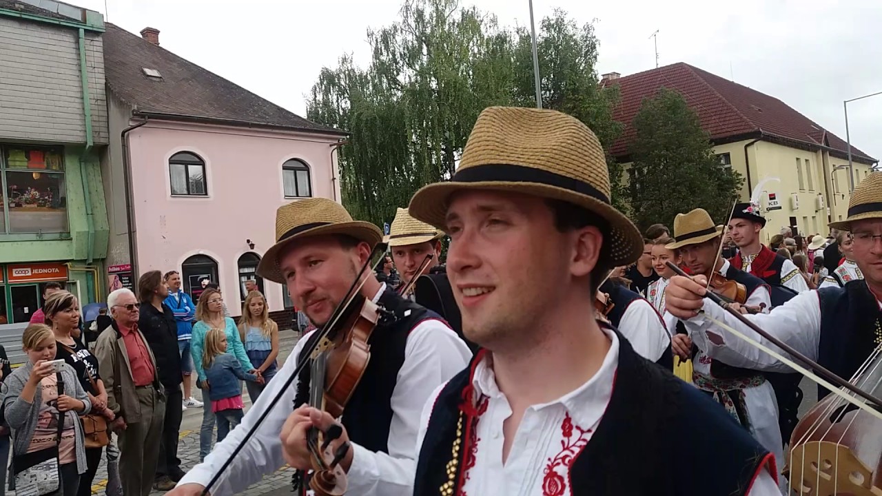 Jizda kralu v Hluku 2017, Hluk 2. 7. 2017, průvod CM Ohnica, Folklorni ...