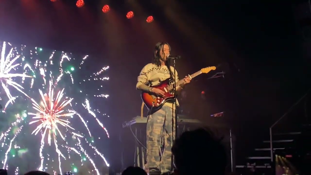 Keshi live in Minneapolis - YouTube