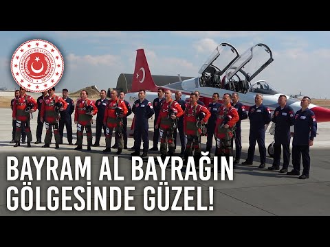 Bayram Al Bayrağın gölgesinde güzel!