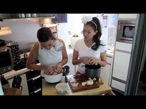 Korean cooking - How to make Sam Gye Tang, Ginseng Chicken Soup - YouTube