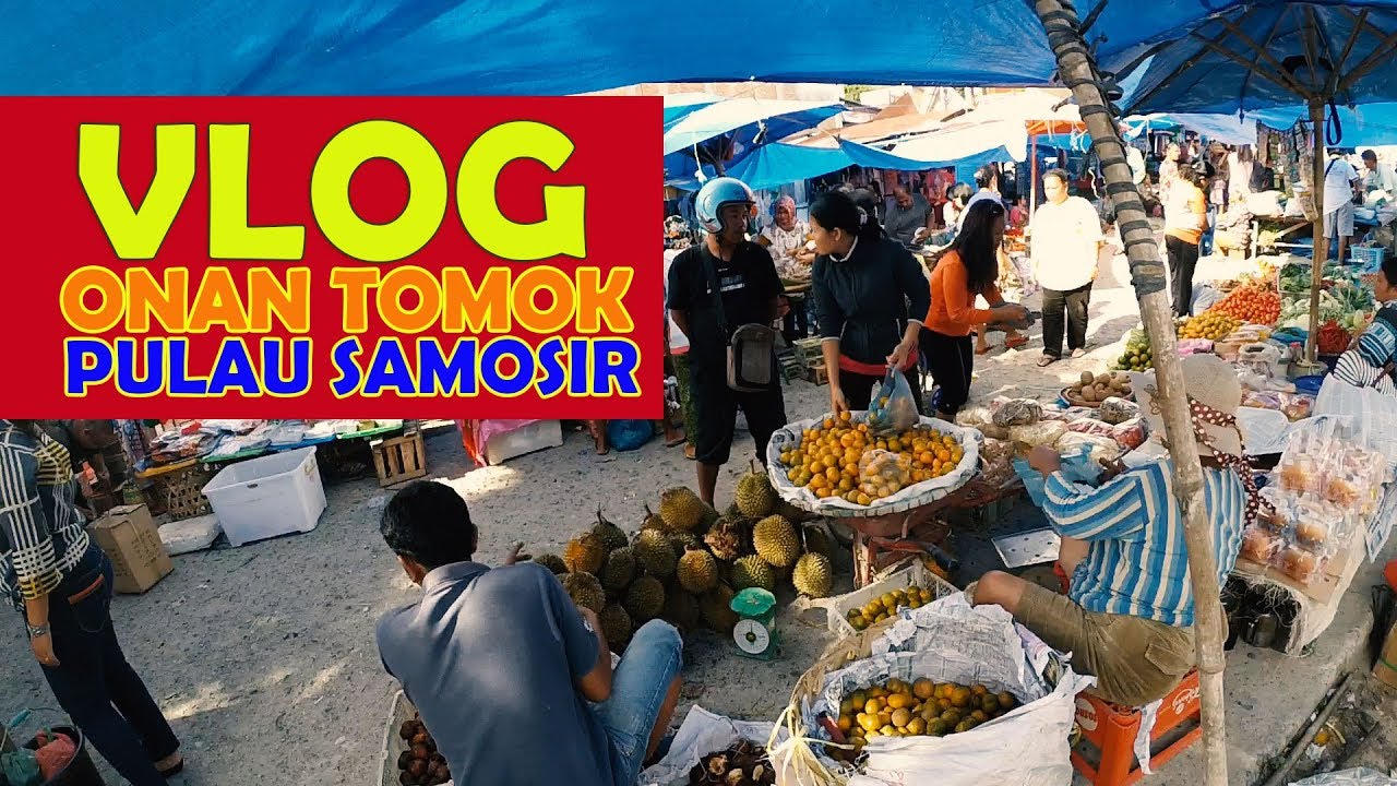 Belanja di pasar tradisional tomok samosir island - YouTube