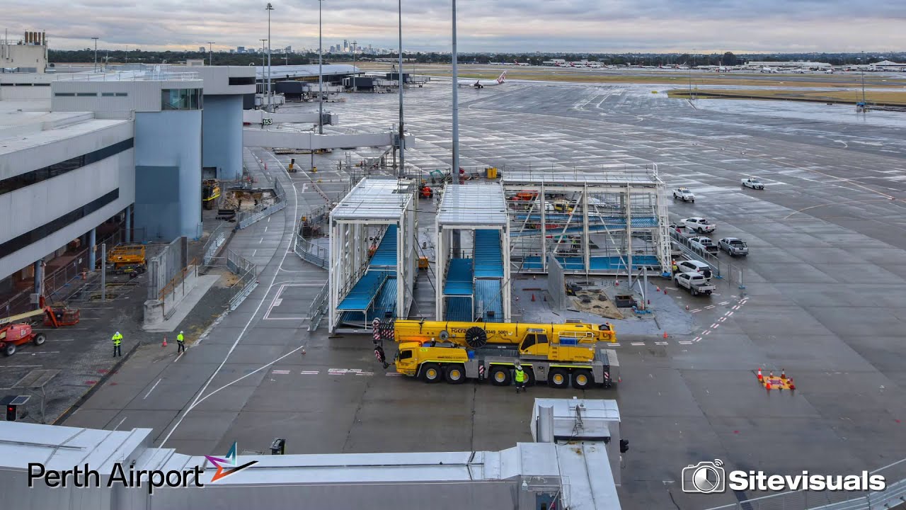 Perth Airport Gate 54 Aerobridge time-lapse - YouTube