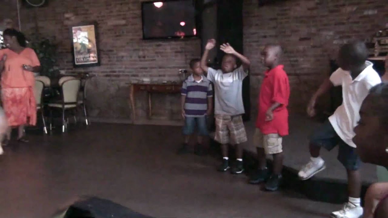 Withrow Family Reunion (Do tha Stanky Leg) - YouTube