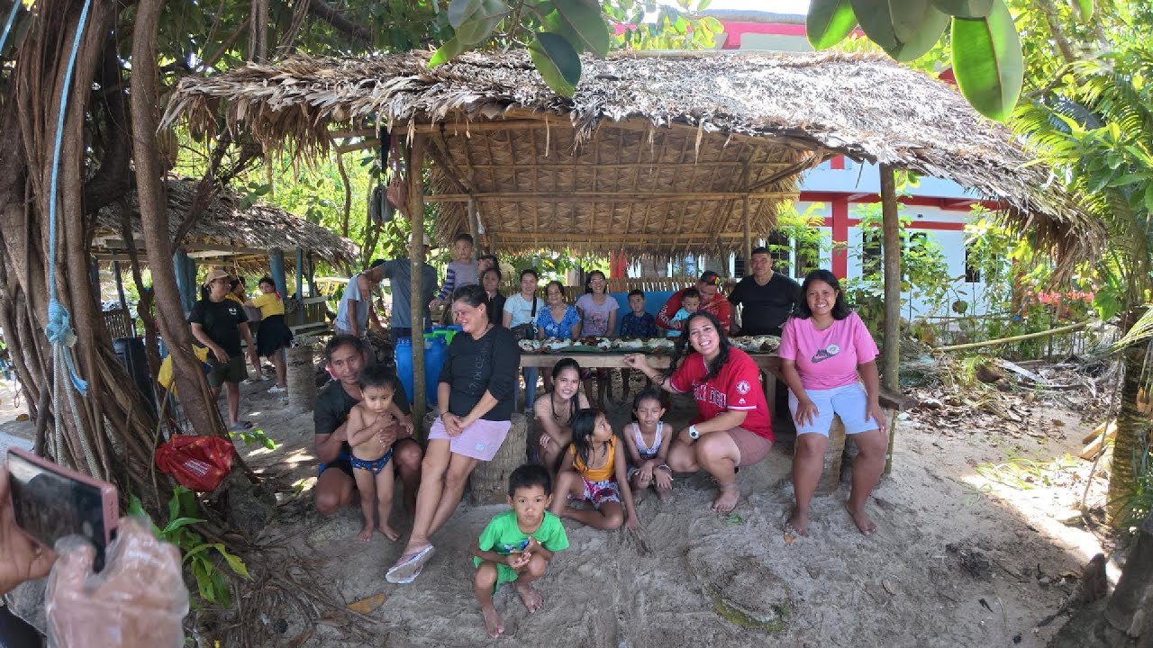 Philippines 🇵🇭 Vlog 4 - Matnog Beach Day with families and friends ...