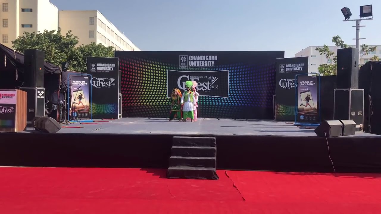 Bhangra performance in CU fest 2k18 - YouTube