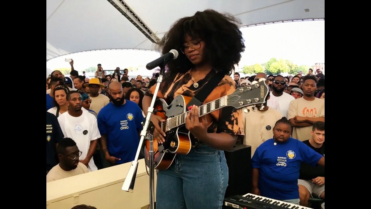 MoMo Boyd performs "Through The Valley" at Kanye's Sunday Service - YouTube