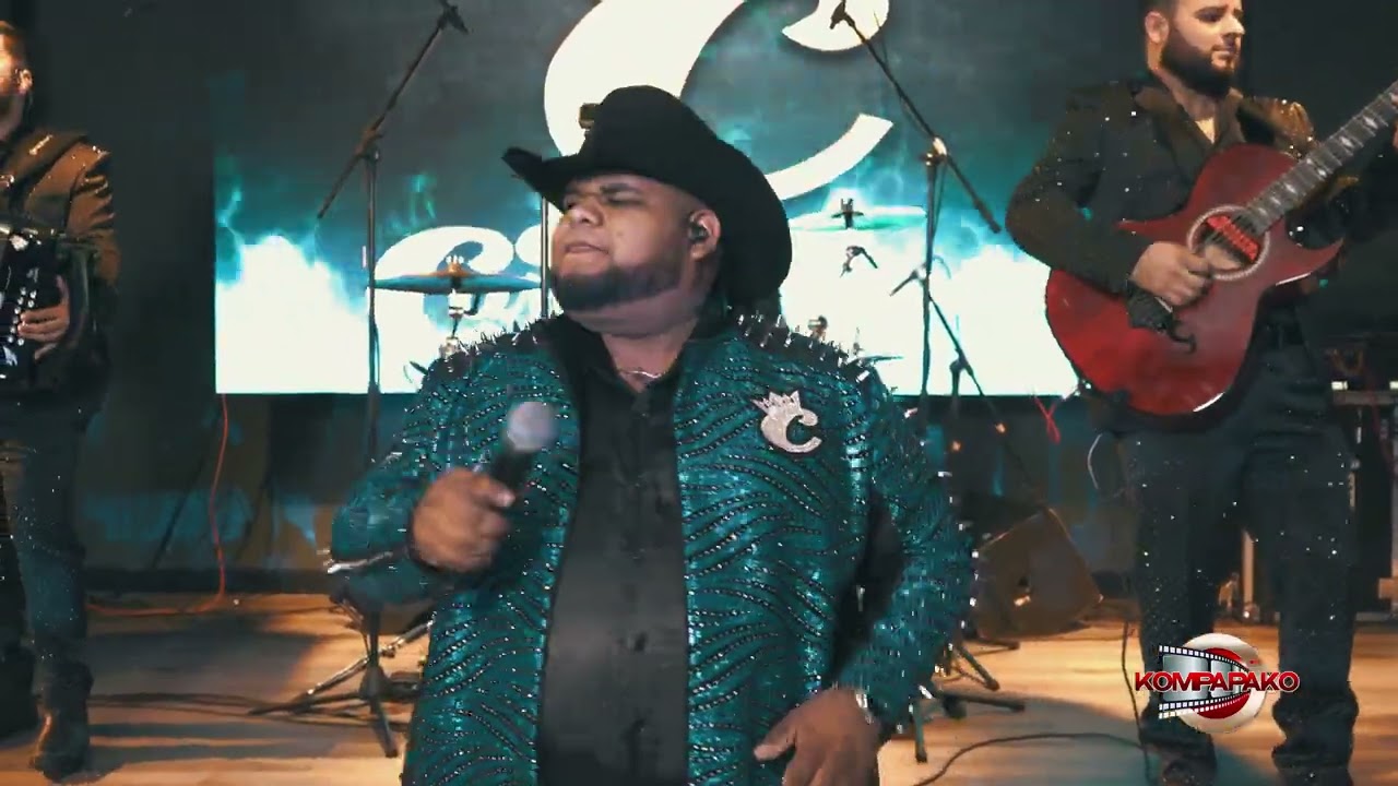 El Compa Choco- En el Radio Un Cochinero [En Vivo] 4K 2022 - YouTube