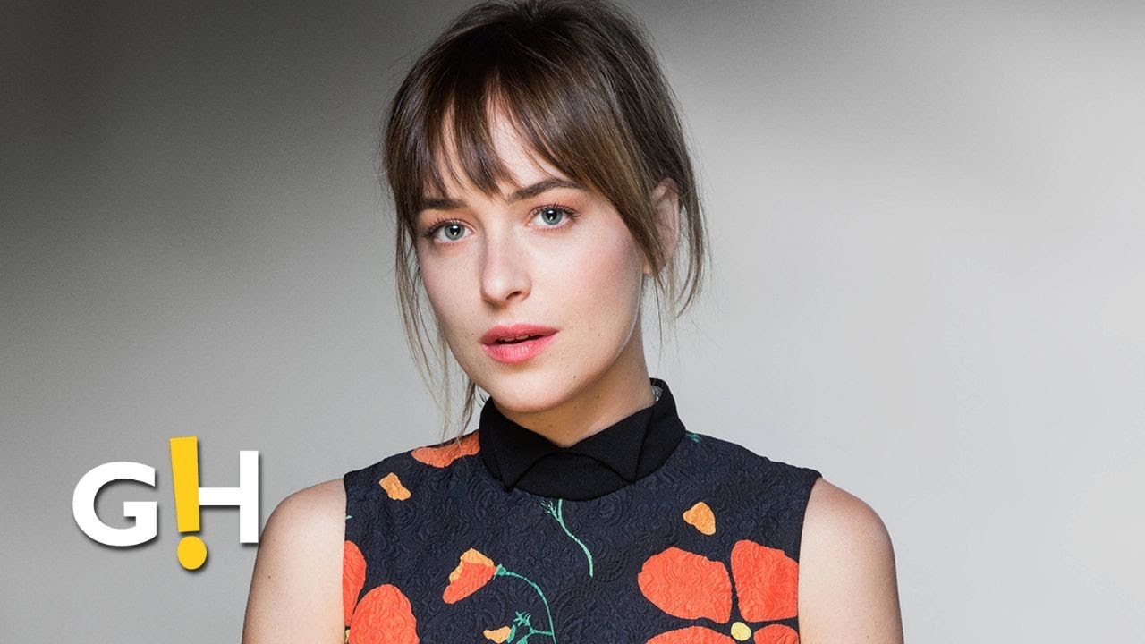 Dakota Johnson & Coldplay Singer Are ENGAGED? | Gossip Herald - YouTube