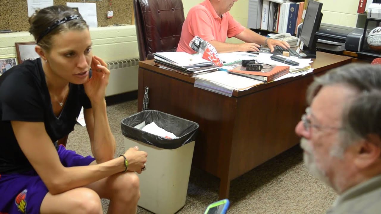 Kelly Mazzante at Lourdes Basketball Camp. - YouTube