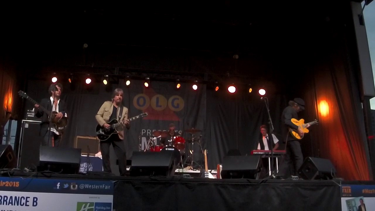 The Rattles - Revolution - Beatles Cover Band - YouTube